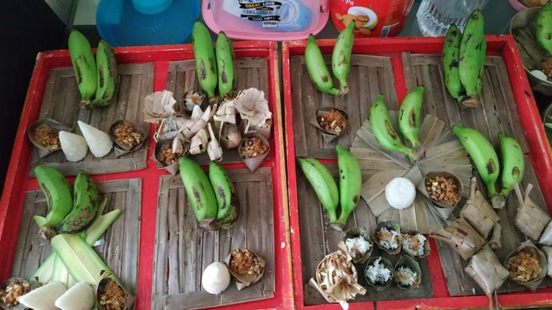 banten sorohan tumpeng 7 - Ayam