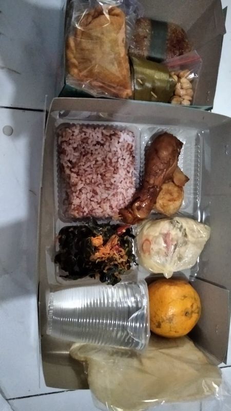 Nasi Bok dan Snack