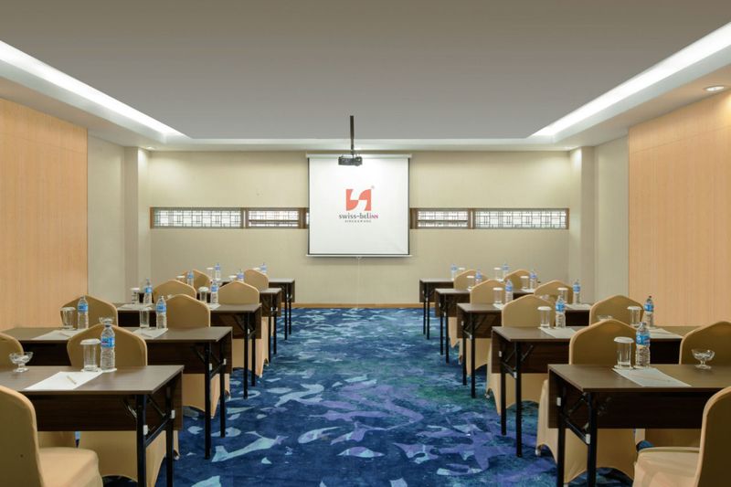 Paket Fullboard Meeting Residential Single