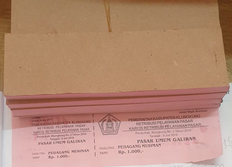 Karcis Retribusi Pelayanan Pasar Rp.1.000 pasar umum galian fasilitaas ...