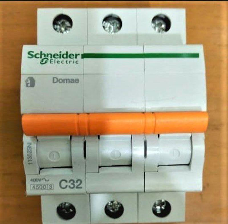 MCB 32 Ampere Triple