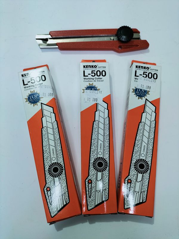 Pisau Cutter L-500