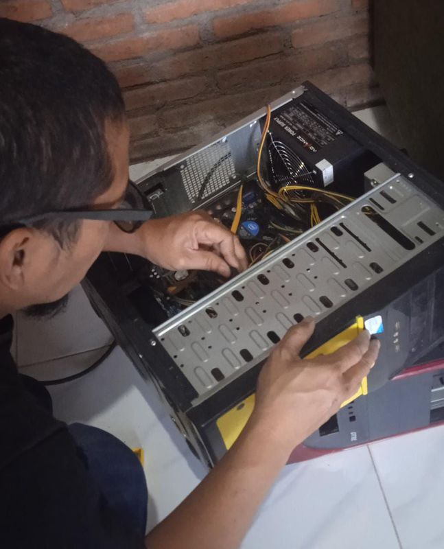 Sevice / Perawatan Komputer