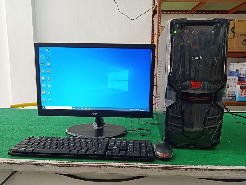 KOMPUTER PC