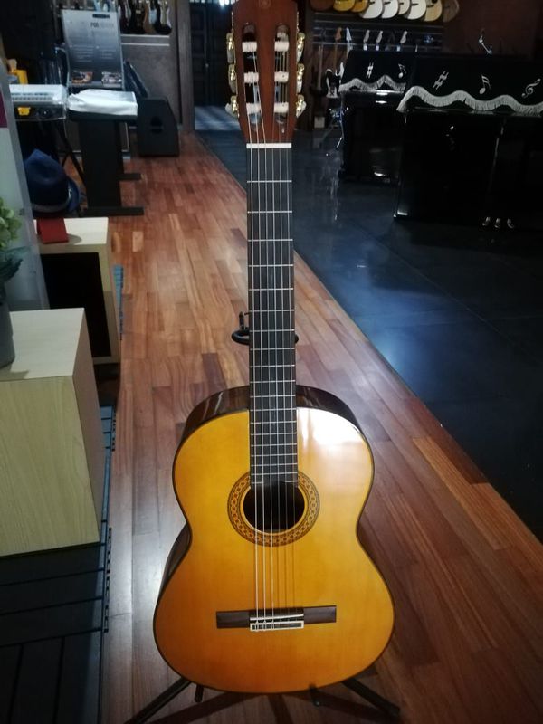 GITAR AKUSTIK