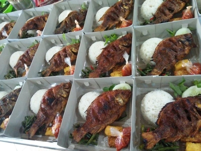 Paket Nasi Box 1 DeeSQi Catering