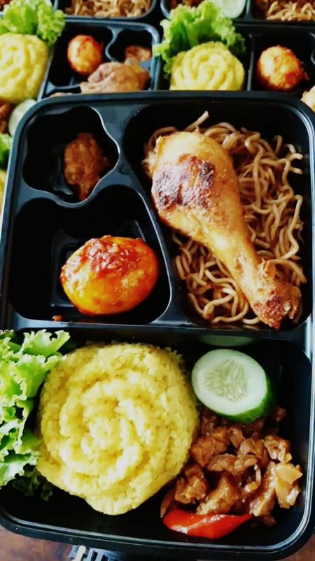 Paket Nasi Box/ Nasi Dus Lauk dan Snack Lengkap