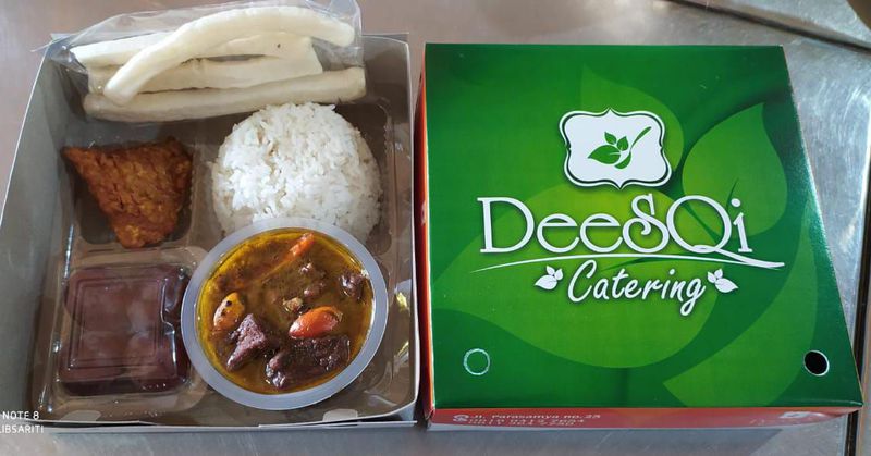 Paket Nasi Box 13 DeeSQi Catering