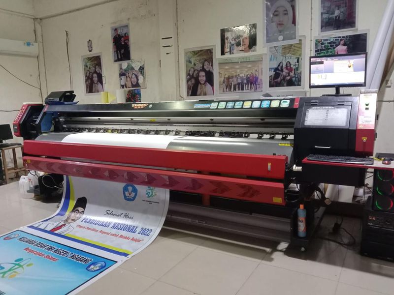 Cetak Spanduk Backlite