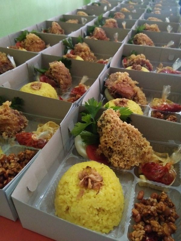 Paket Nasi Box 15 DeeSQi Catering