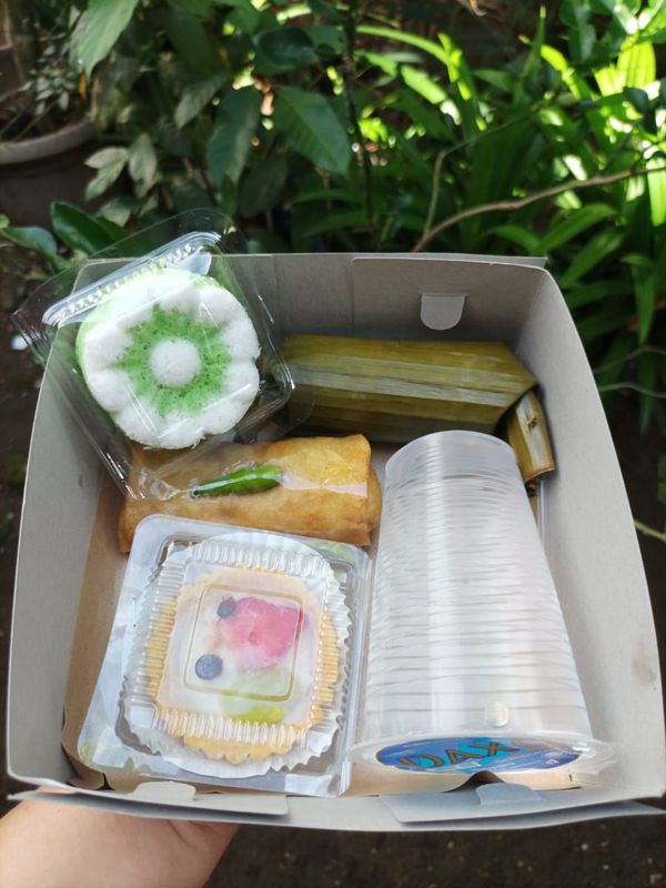 Paket Snack Box DeeSQi Catering