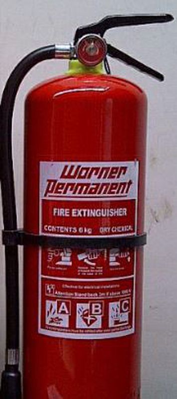 WORNER PERMANENT APAR Dry Chemical Powder 6 KG