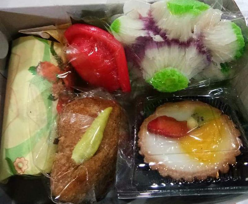 snack box - Pai Buah,Tahu Bakso,Arem²resoles, Corobikan