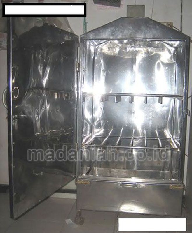 Lemari Alat Pengasapan Daging Ikan Sosis Dan Bebek