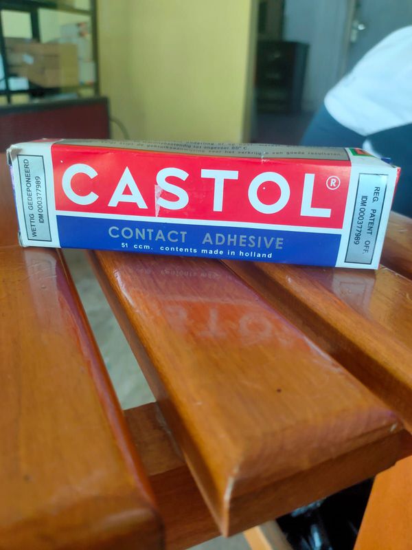 Lem Castol