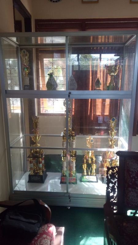 Almari Kaca Custom Besar