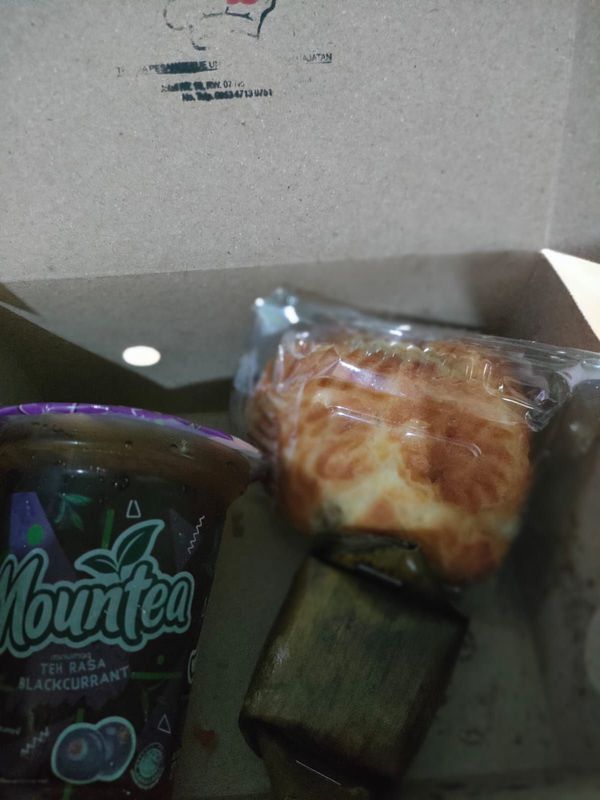 Snack Box Paket Harian harga Rp. 7500,- / kotak