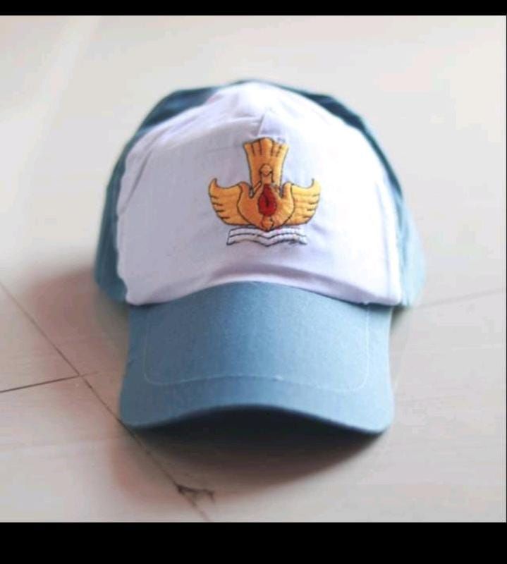 TOPI SEKOLAH SMA