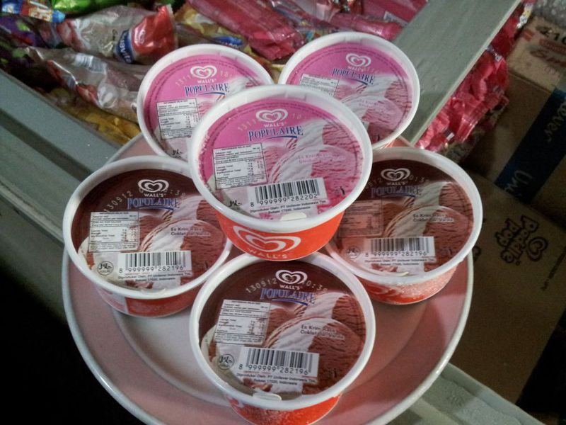WALLS POPULAIRE CUP 90ML - COKLAT
