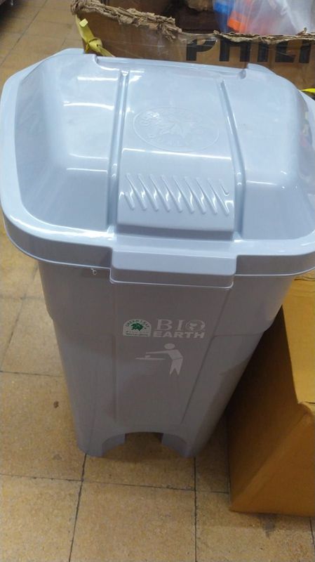 Tempat Sampah 45 Ltr Bio Eart Abu-abu