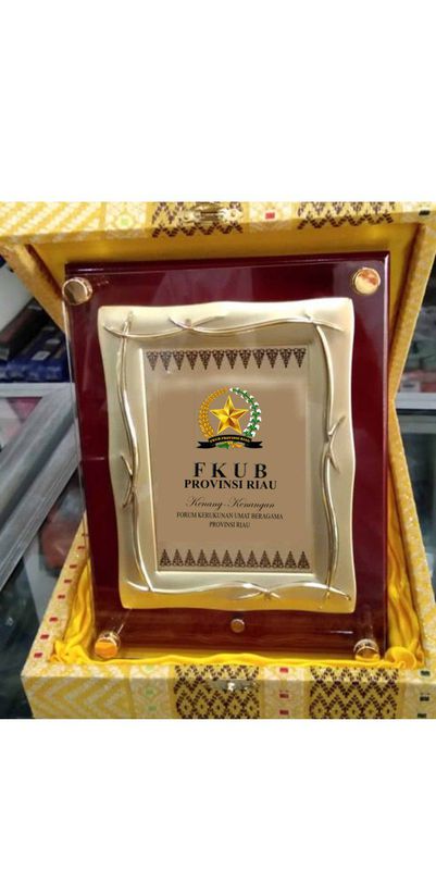 Plakat kayu segi empat