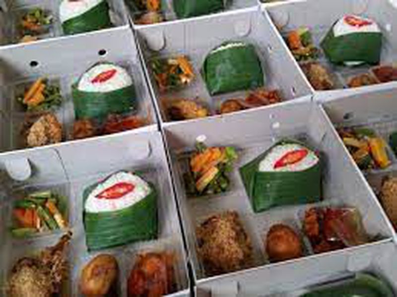 Nasi Box Komplit / Paket