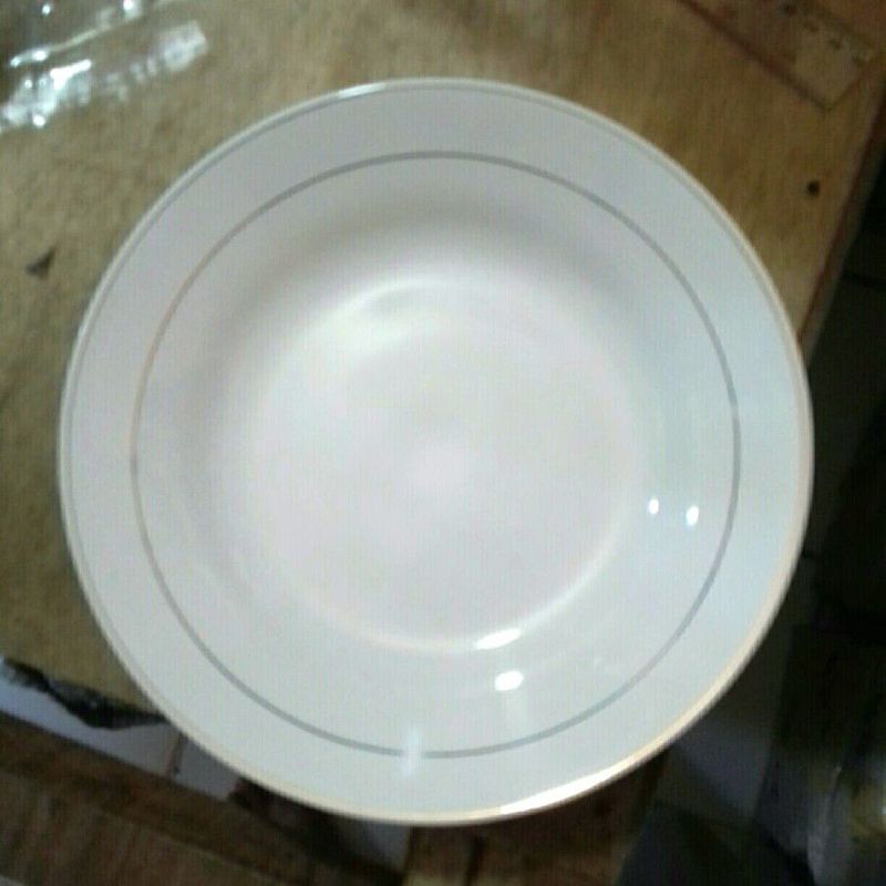 piring keramik / piring makan keramik / piring lis emas uk 9