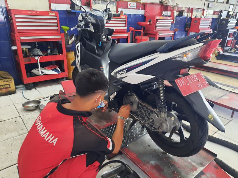 Jasa Service Sepeda Motor Matik (F1) Injeksi