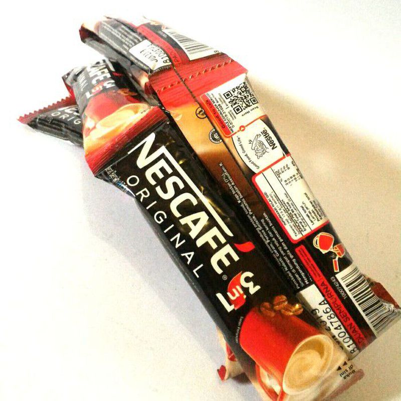 Nescafe Original 3 in 1, 1 Renceng Isi 10 Sachet Berat Bersih 17.5gr