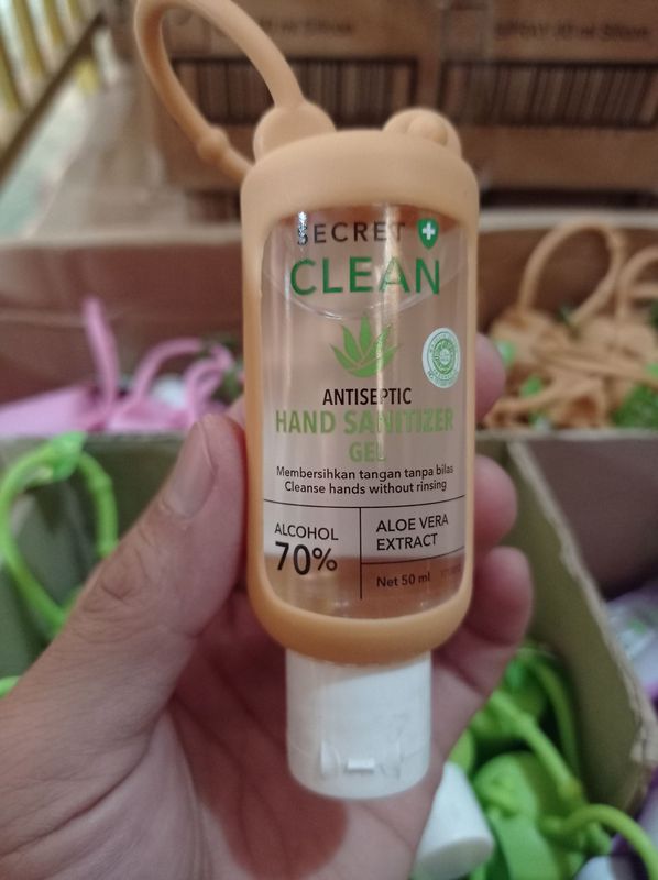 Secret Clean Hand Sanitizer Gel 50 ml Plus Gantungan Silicone Rubber ...