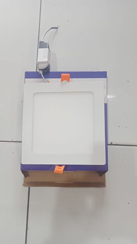 Lampu downlight kotak 20x20cm 12 watt