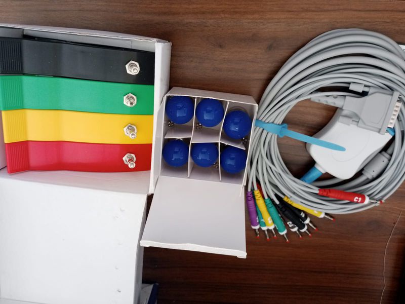 Dentistry ECG & EKG Machines Adult Child ECG EKG Electrodes Chest ...