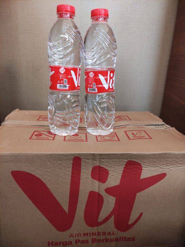 VIT Botol 600 Ml