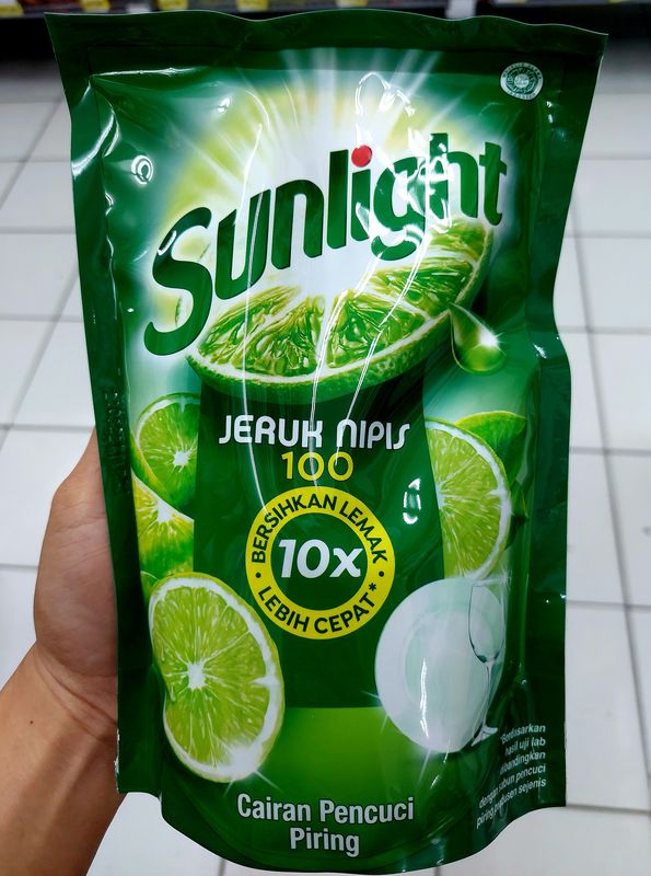 Sunlight Sabun Cuci Piring Isi Ulang 700ml
