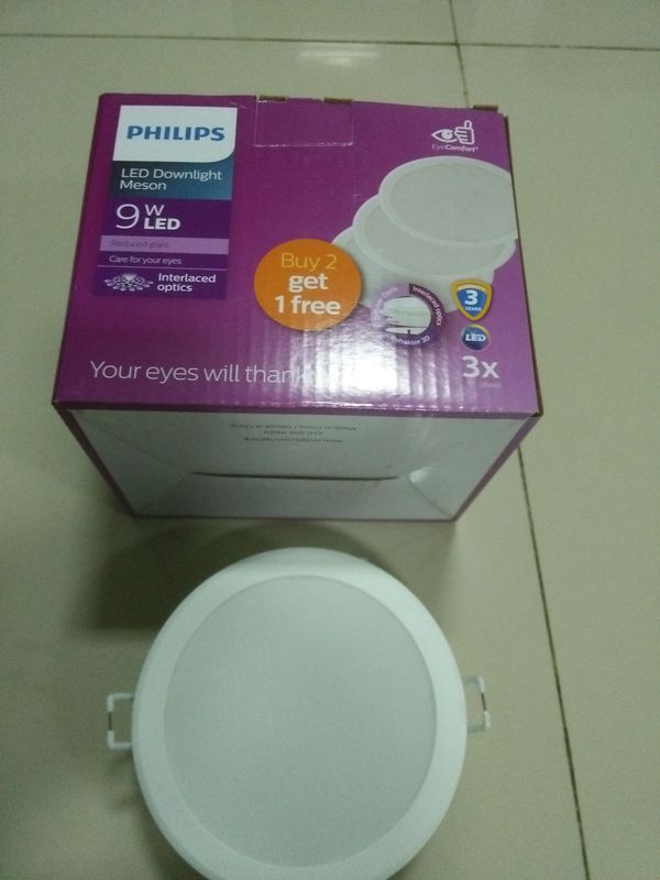 lampu panel led 9 w philips
