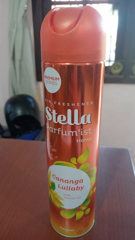 Stella pengharum ruangan