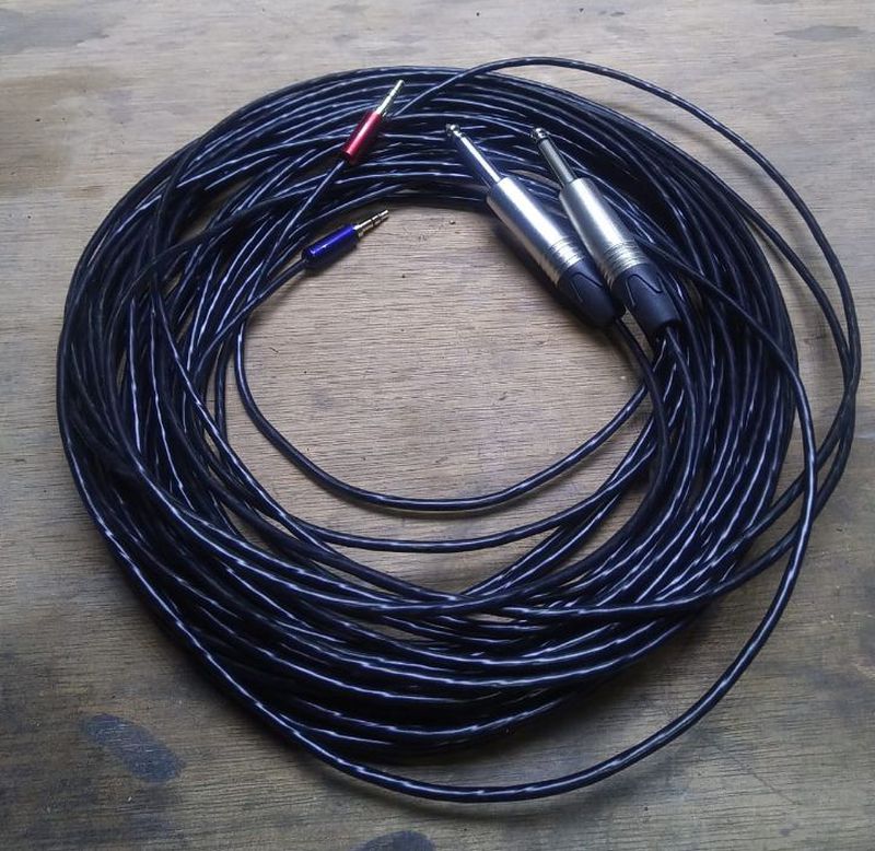 Kabel dan jack sound stereo