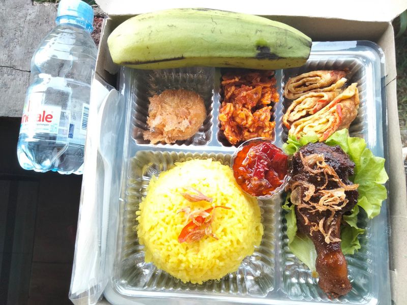 NASI KUNING