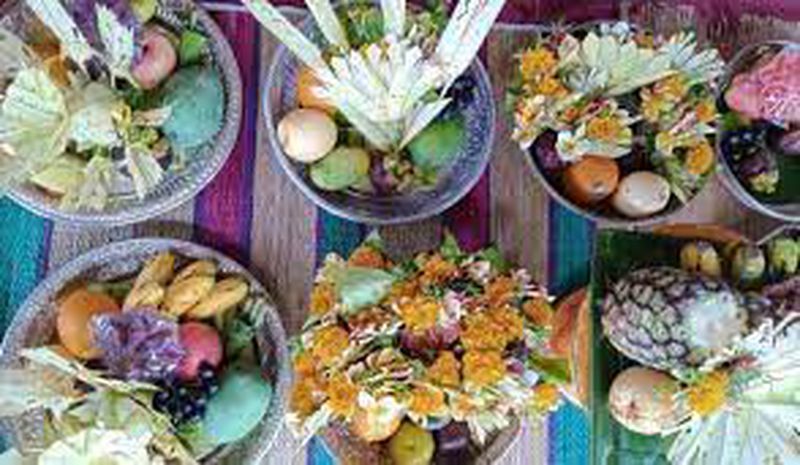 Sesajen/ Banten Sugihan