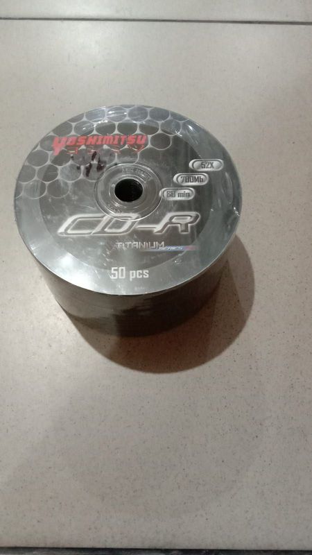 CD-R Kosong (per Box) isi 50 Keping