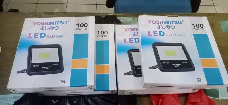 Lampu LED Flood Light YOSHIMITSU 100 watt