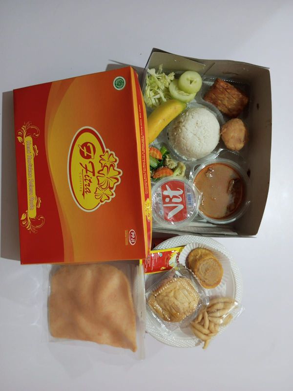 Paket Nasi Box & Snack /D3