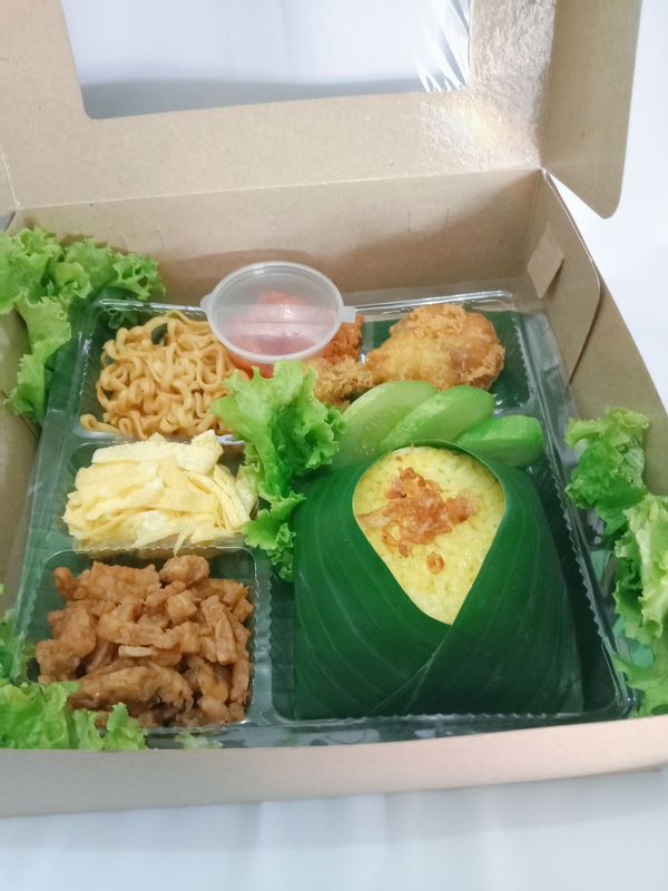 Nasi Kuning Box Paket 3