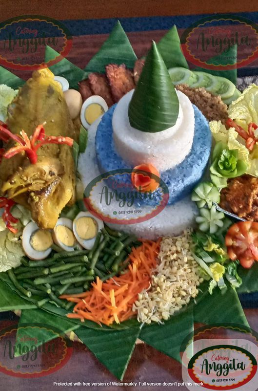 Tumpeng Nasi Kombinasi (Putih + Telang) + Ingkung