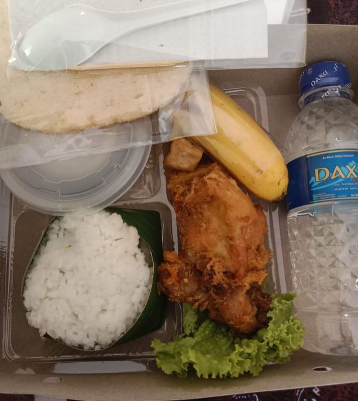 Nasi Box Ayam Goreng Sayur Lodeh