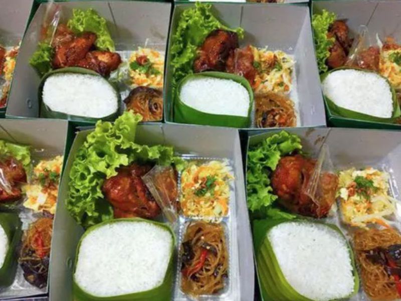 Nasi Box Olahan Ayam