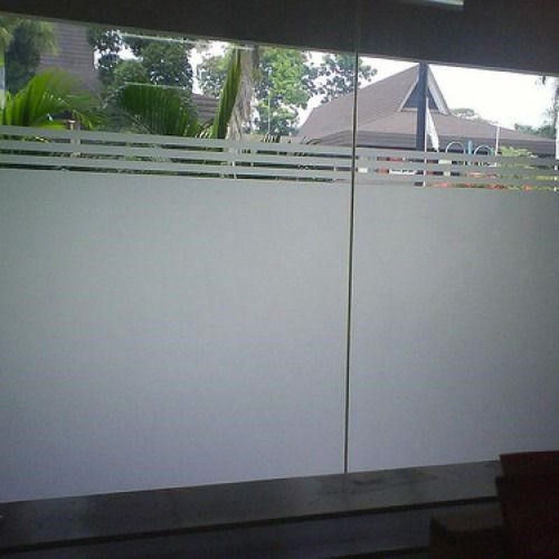 Stiker Buram (Printing Stiker + Laminasi / CUT - +Lam. Sunblast)