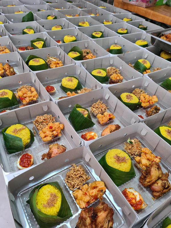 Nasi Box Kuning Hemat