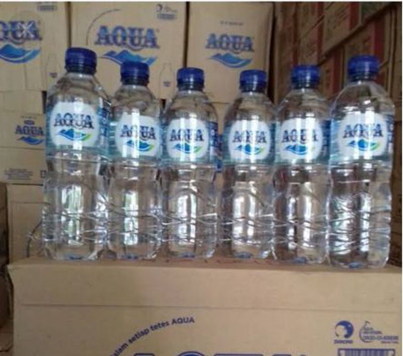 Air minum mineral Botol sedang 600ml