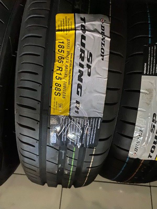 dunlop 185/65 R15 SP Touring R1
